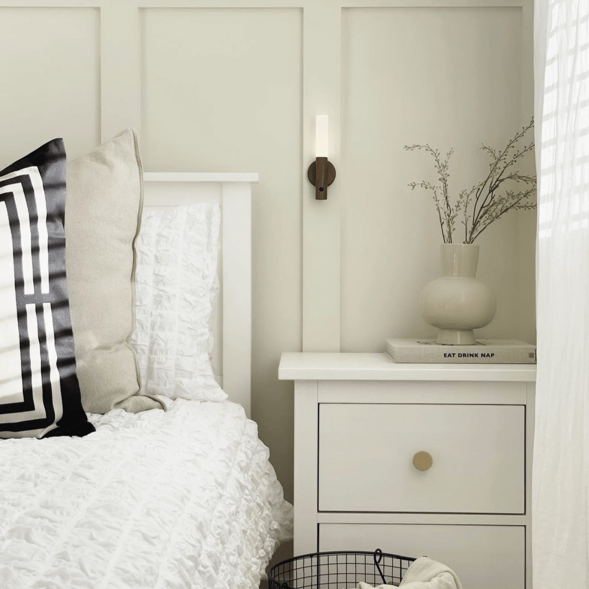 The Apex - Stylish Apex Light with Wireless & Motion Sensors